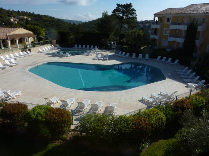 Beau T2 éQuipé Aux Issambres - Golfe De St Tropez - Sainte-Maxime