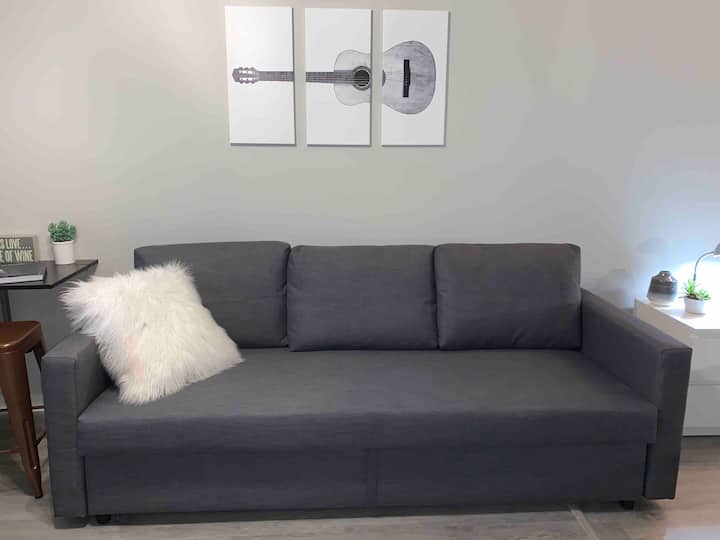 Low Places: Cute Studio, Walk To Nashville's Best!