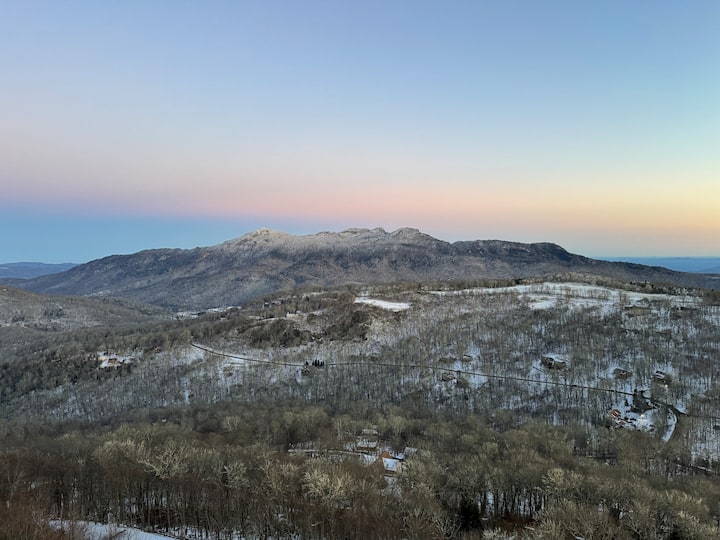 Grandfather Mtn.~ 10th Floor Penthouse~ski Resort - Banner Elk, NC