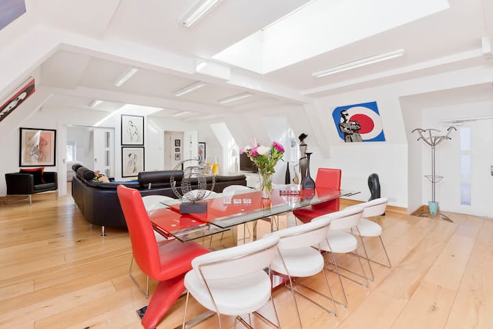 Luxury Penthouse Apartment, St. Andrews Square - Edinburgh