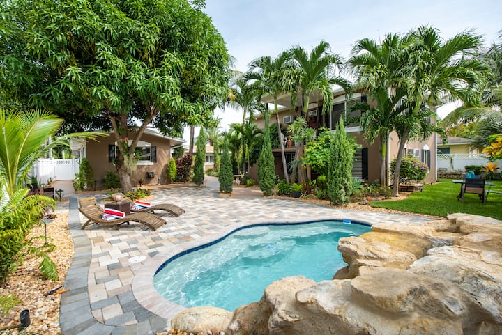 Beach Vibes Villa - Wilton Manors, FL
