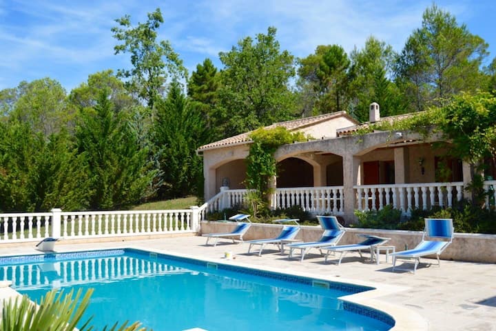 « Bastide Du Baudisset » Villa à St Paul En Forêt - Fayence