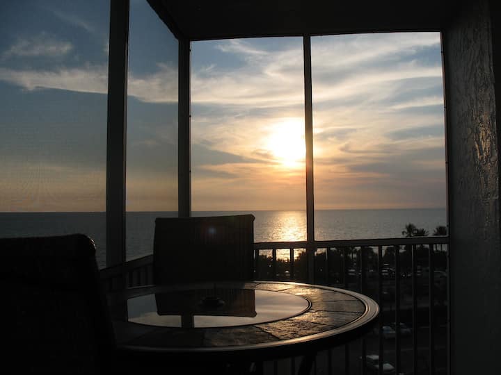 7th Heaven Ii Spectacular Sunsets All Year Round - Bonita Springs, FL
