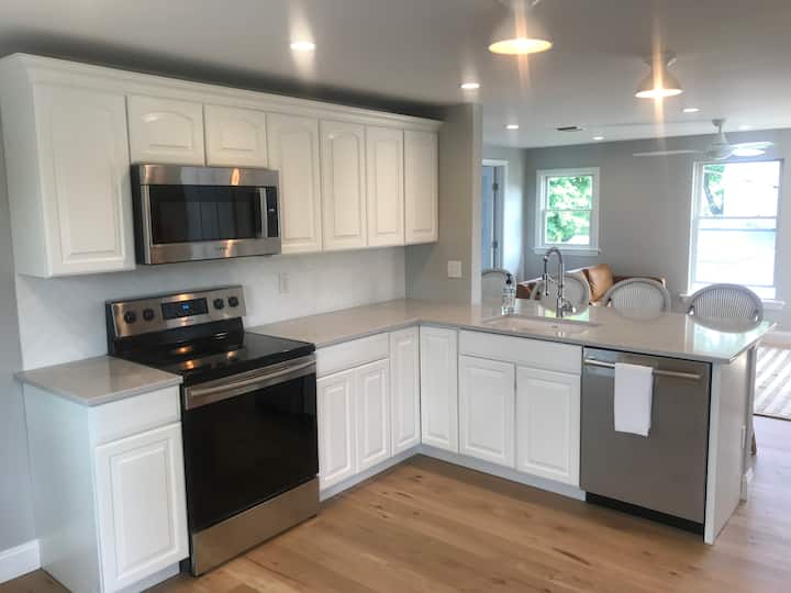 Newly Renovated - Walk To Town And Beach - Greenport, NY