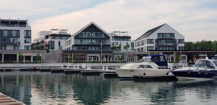 Spacious Boardwalk Townhome At Friday Harbour - Innisfil