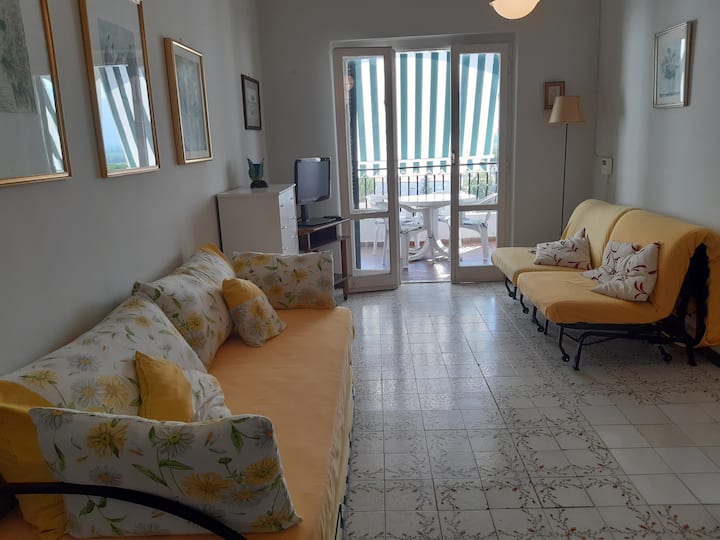 Cozy Apartment By The Tyrrhenian Sea- Baia Domitia - Mondragone