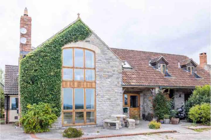 Barn With Magnificent Views - Glastonbury
