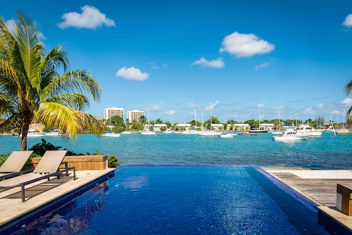 Relax & Unwind: Pool, Gym,  Near Beach & Dining! - Montego Bay