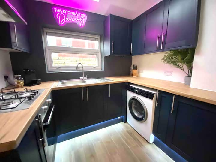 4 Bed House/free Parking/wifi - Liverpool