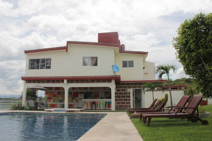 Terraza Del Lago - Tequesquitengo