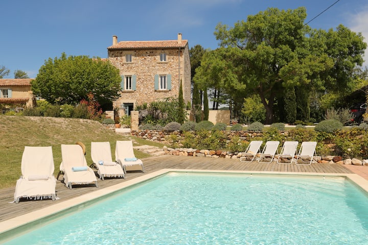 Beautiful 18th-century Provencal Farmhouse - Bonnieux