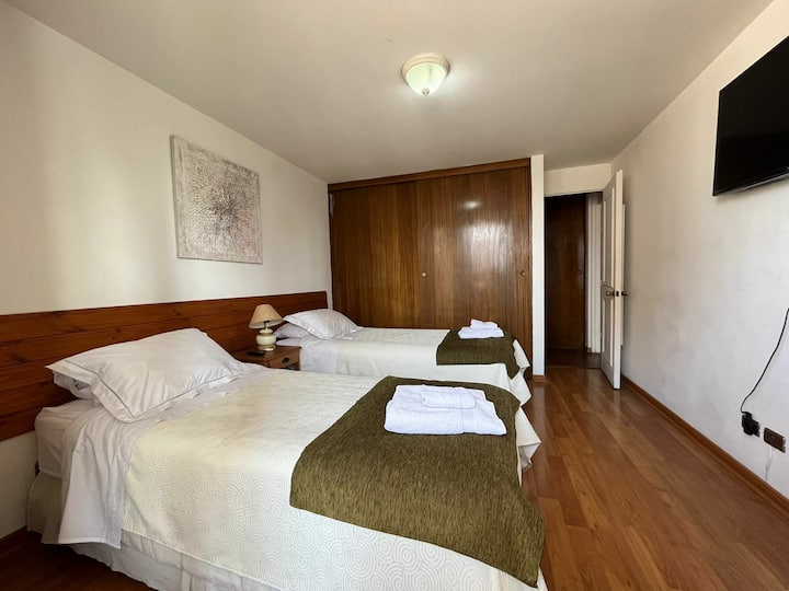 Hermosa Habitación Con Camas Dobles - Providencia