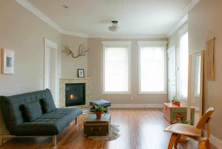 Welcome Home - Suite - North Vancouver