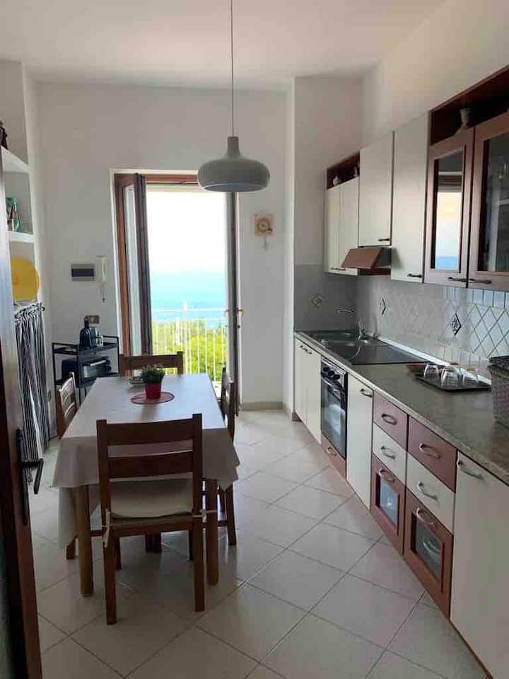 Appartamento Con Balcone Fronte Mare - Cetara