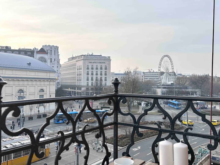 Bestlocation@ferriswheel Balcony View  Apartment - Boedapest