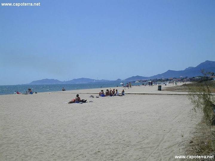 400m Dal Mare Mansarda Ammobiliata - Sardynia