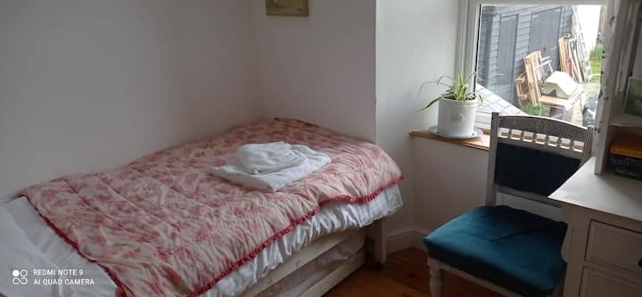 Single Room In Coastal Cottage..babies Welcome. - Hayle
