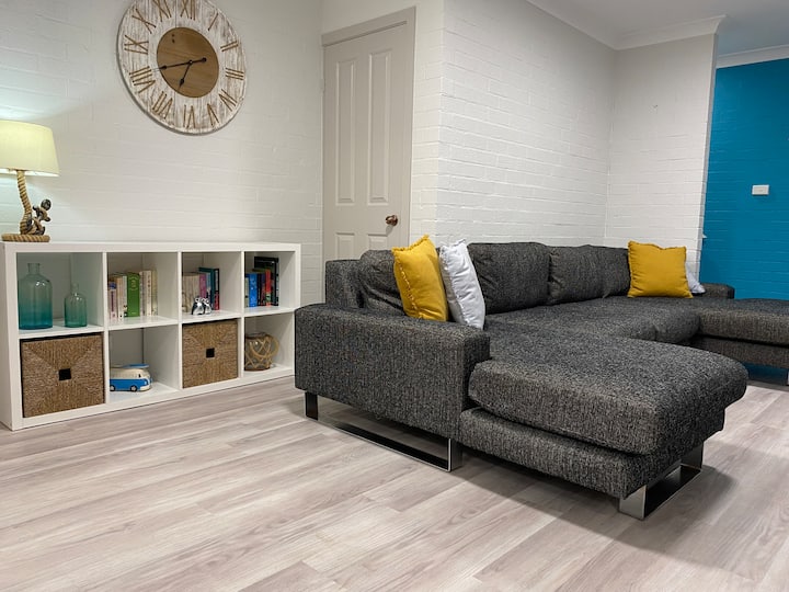 Seashells On Clyde - Ulladulla