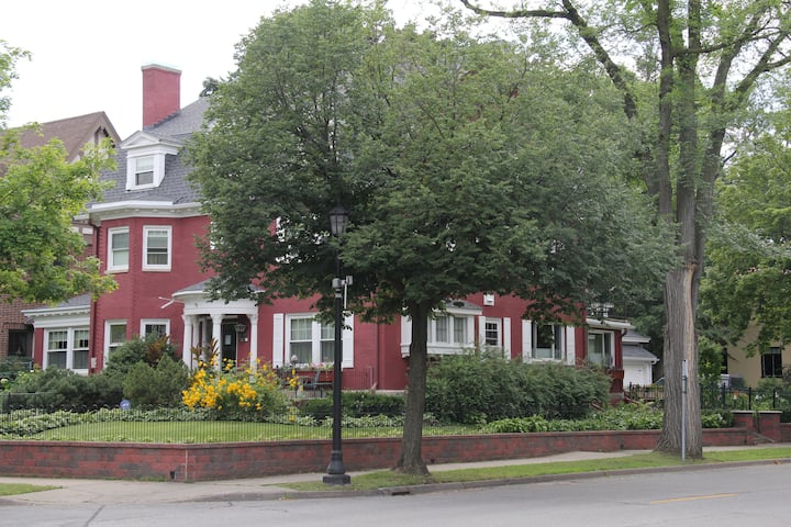 Suite In 113 Year Old Mini-mansion - Minneapolis, MN