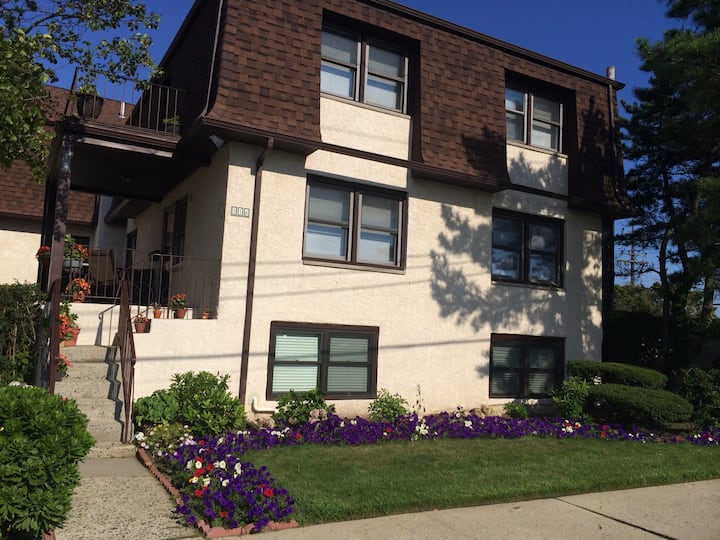 Summer Beach Rental - Outdoor Water Park, Lynbrook