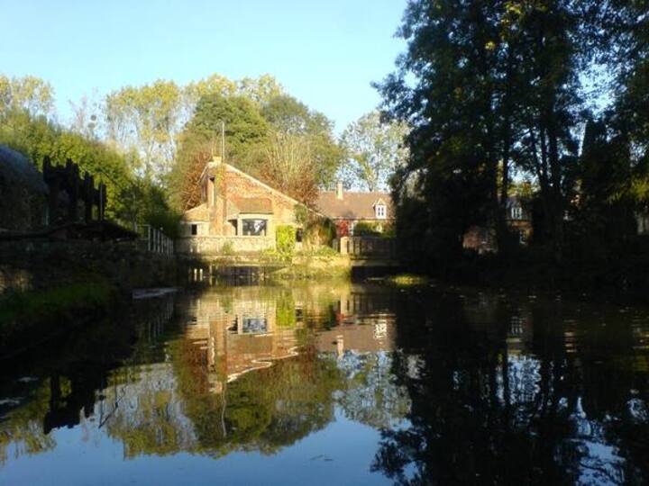 Un Moulin Paisible. . - L'Aigle