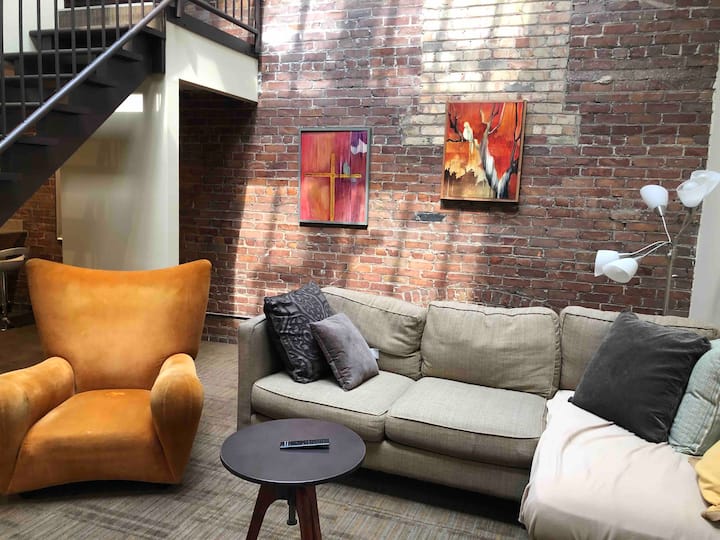 Timber Boutique Loft- Heated Parking Space - East Lansing, MI