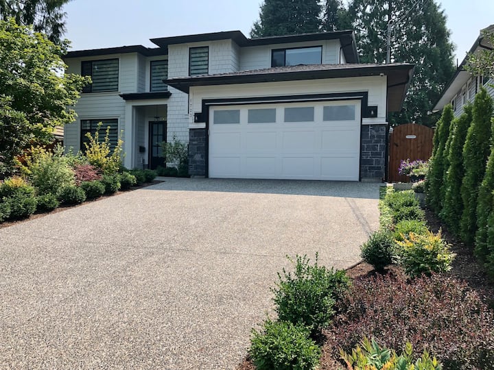 Clean, Cozy 2br, 1b Suite In Charming Lynn Valley - Mount Seymour