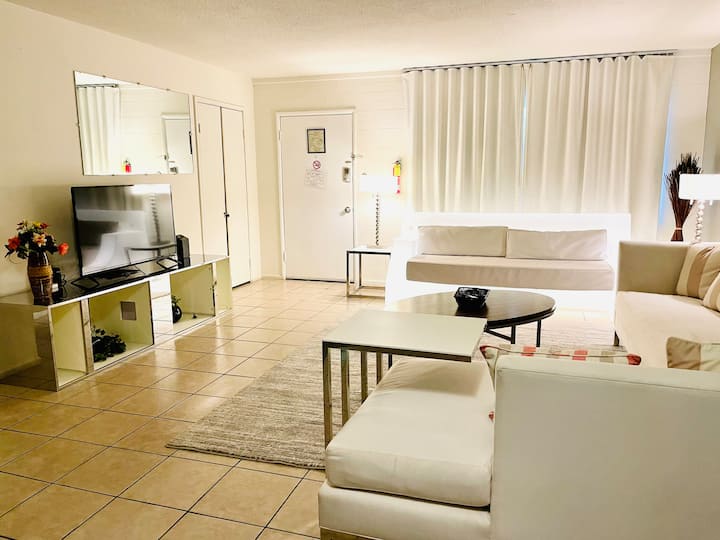 Stylish 2br Strip Wsop 4th Of July- Big Pool