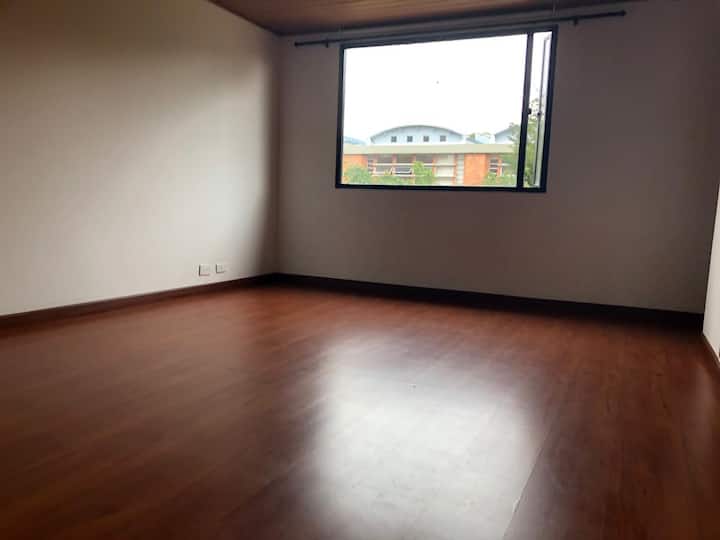 Espectacular Casa Para Vacacionesviajes De Trabajo - Bogota