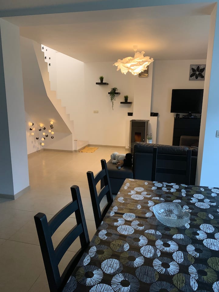 Petit Coin De Paradis - Courcelles