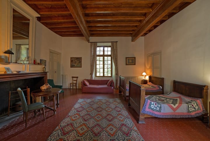 Dans Château : Suite Bernard De Cardaillac Pour 4 - Département Aude