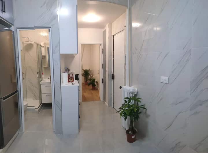 4 Minutes Walk To Métro - Paris