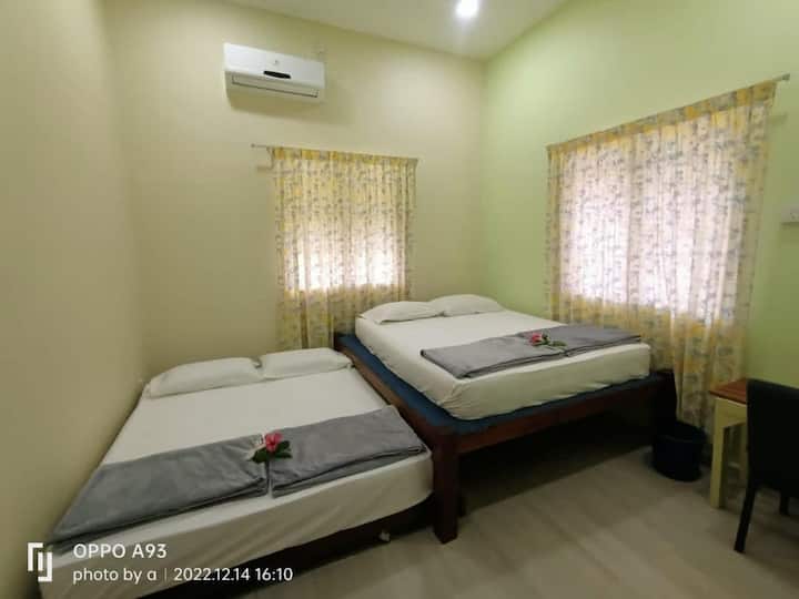 Gaharu Campsite And Resort R5 4pax Room - Kuala Kubu Bharu