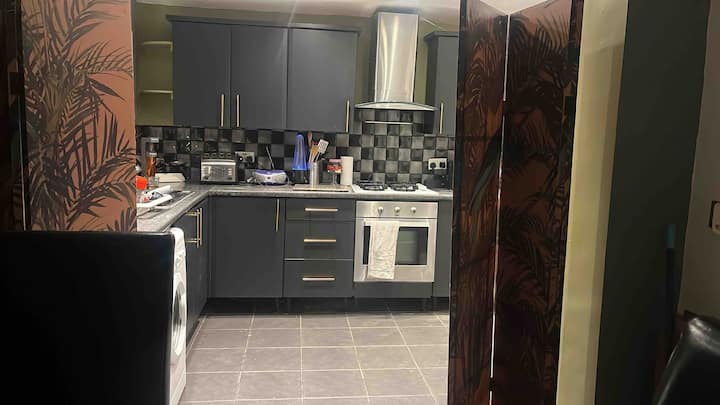 Beautiful Three Bedroom House - Liverpool