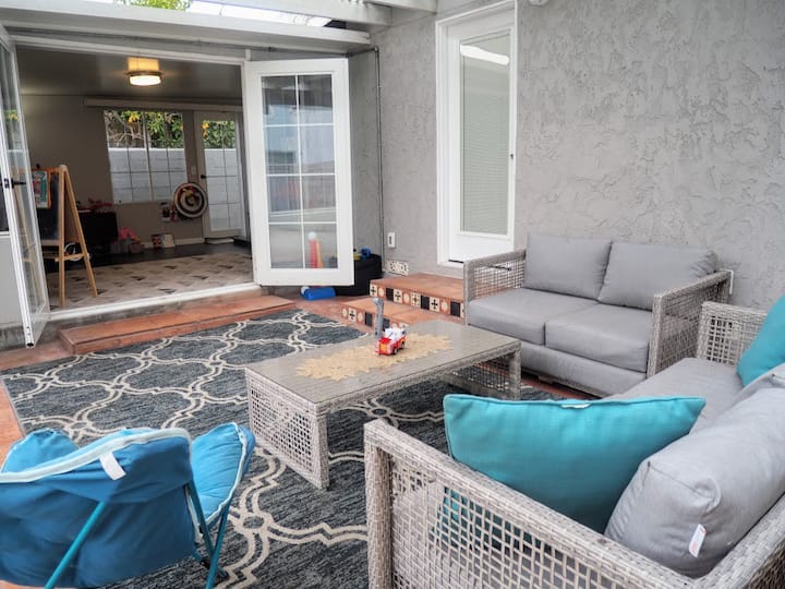Beach Walkable-restaurants, Shops-2br/2ba-pets Ok - Seal Beach, CA