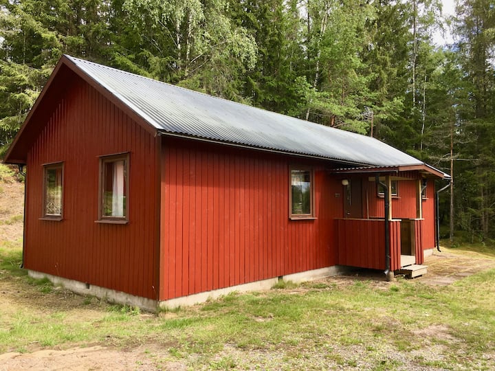 Fridfullt Och Naturnära Boende Med Skog Och Sjö - Svenljunga