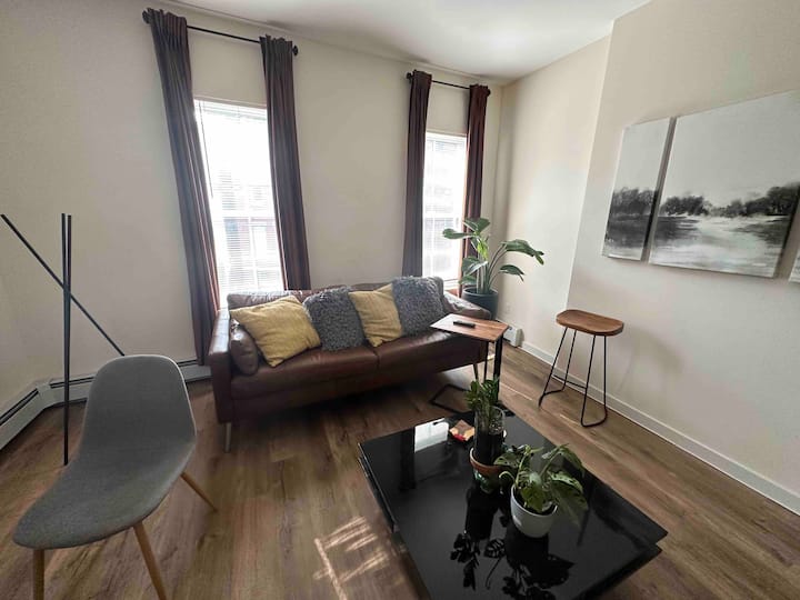 Inner City Comfort On The Hudson - Newburgh, NY