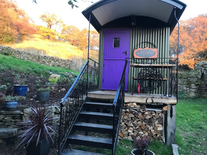 Blacksmiths Hut Shepherds Hut In The Lakedistrict - Windermere