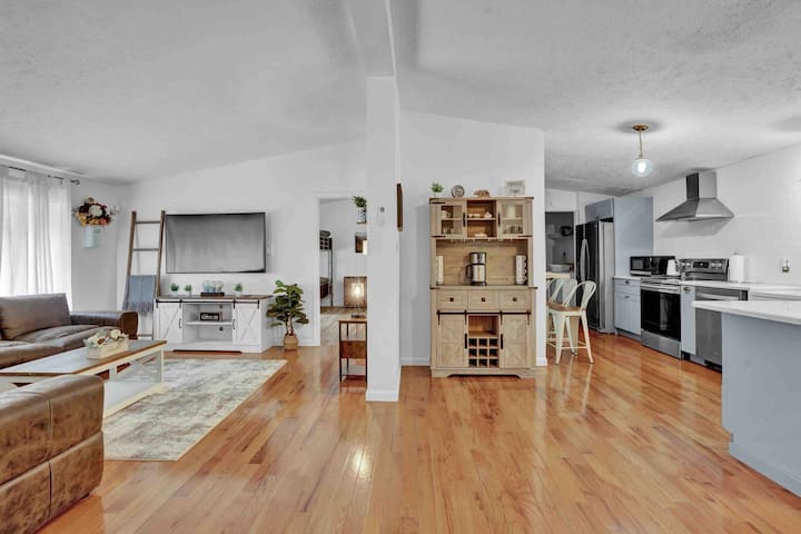 Poconos Retreat | Arcades/movie Theater/jacuzzi - Pennsylvania