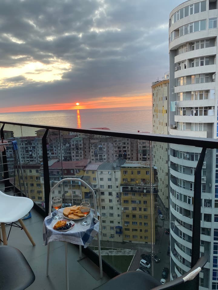 2-room Stylish Apartment Next 3 Min Sea/45 Mbit - Batumi