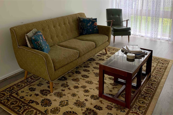 Adorable 2 Bedroom Apartment - Geelong