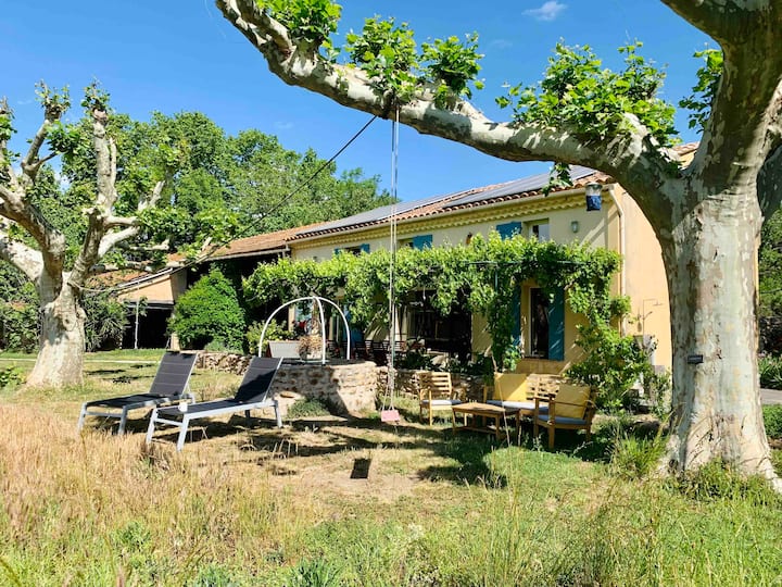 Mas Au Milieu Des Champs - Salon-de-Provence