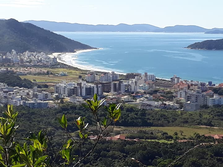 P/casais,100 M Da Praia,completo+ Garagem/cadeiras - Governador Celso Ramos