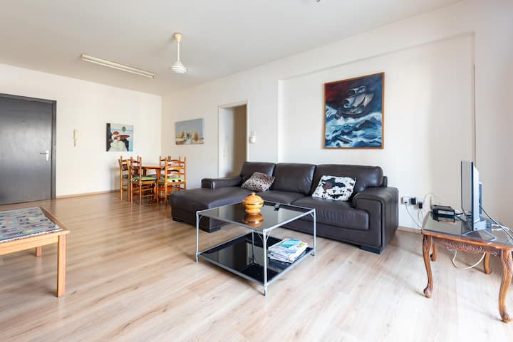 3 Bedroom City Apartment By The Sea - Limasol