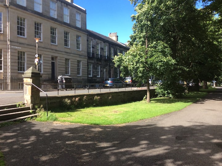 Quintessential Edinburgh Flat On The Meadows - Edinburgh
