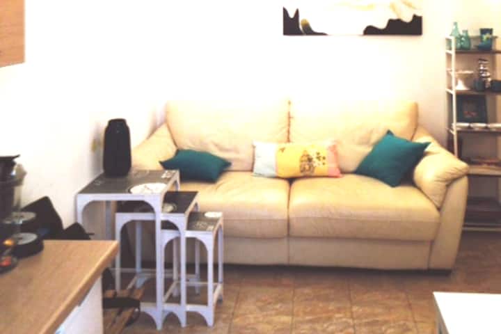 Plein Centre Banane Et « Carré D'or » Très Calme - Cannes