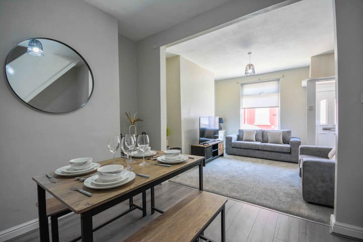 Stay With Alexandra - Liverpool