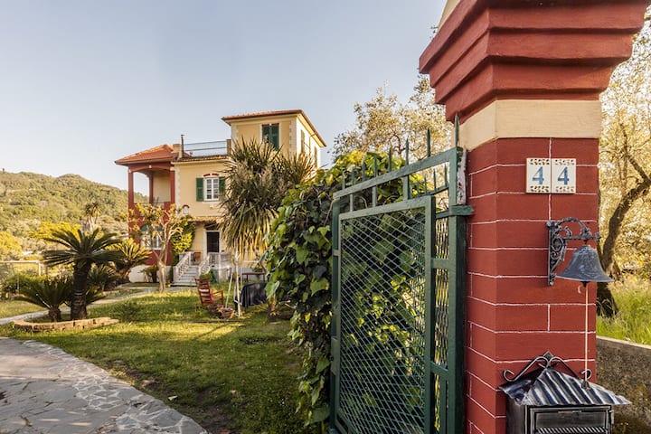 Bed& Breakfast Costa Dei Fieschi - Mimosa Room - Chiavari