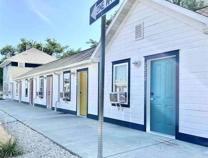 Walk To Downtown*private Apartment + Free Parking - Billings, MT