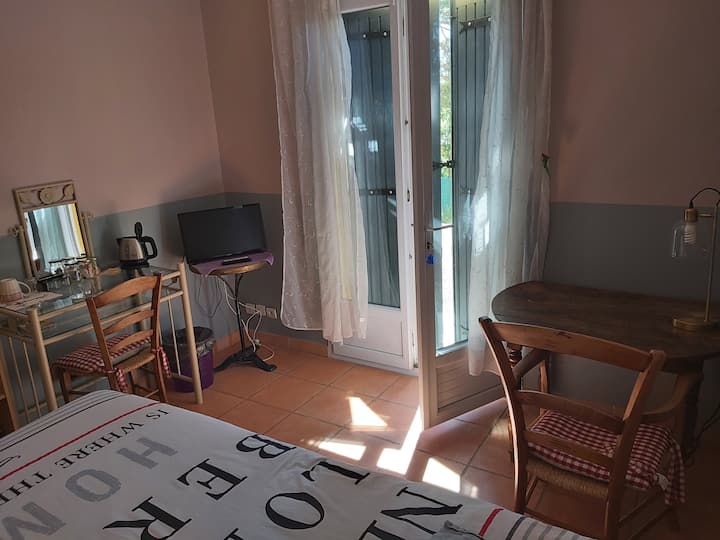 Chambre Privée , Maison Au Pied D 'Une Colline - Digne-les-Bains
